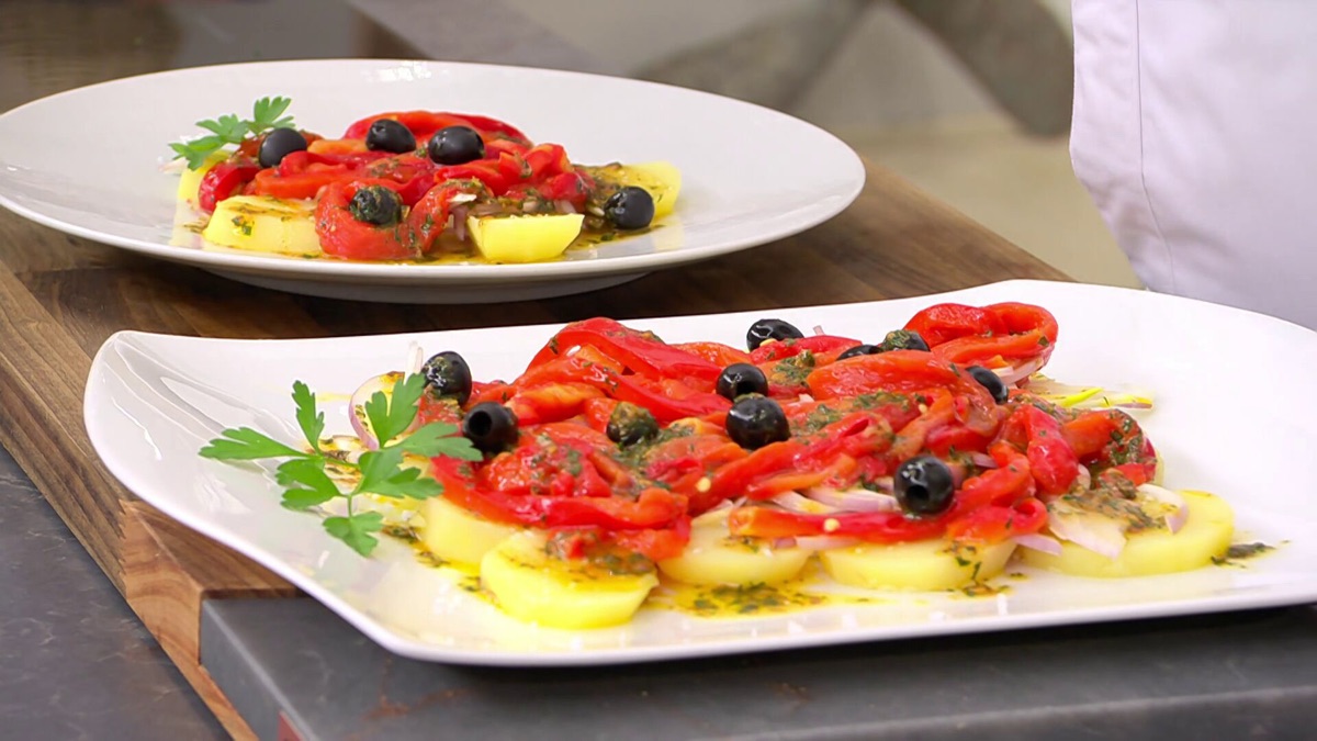 Ensalada de patata y pimiento con vinagreta picante y risotto de ...