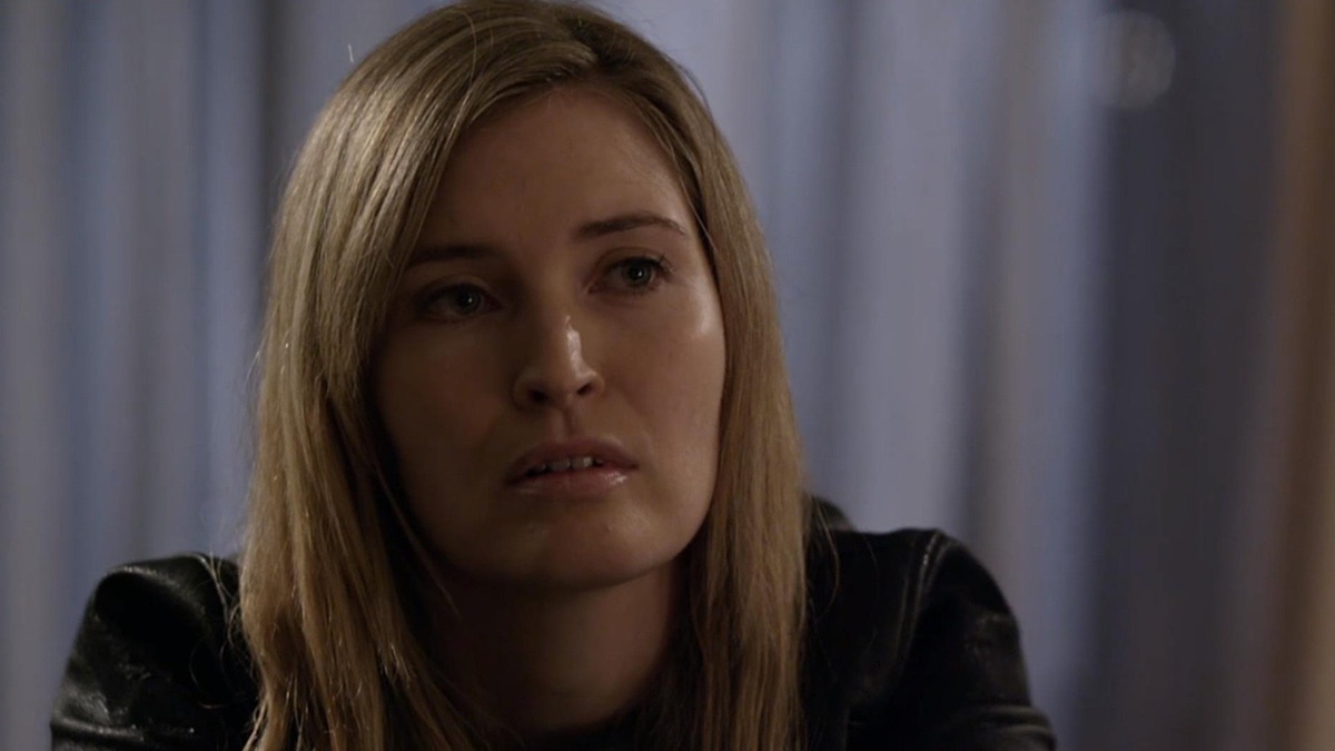 Qué importancia tiene? - The Blue Rose (temporada 1, episodio 2 ...