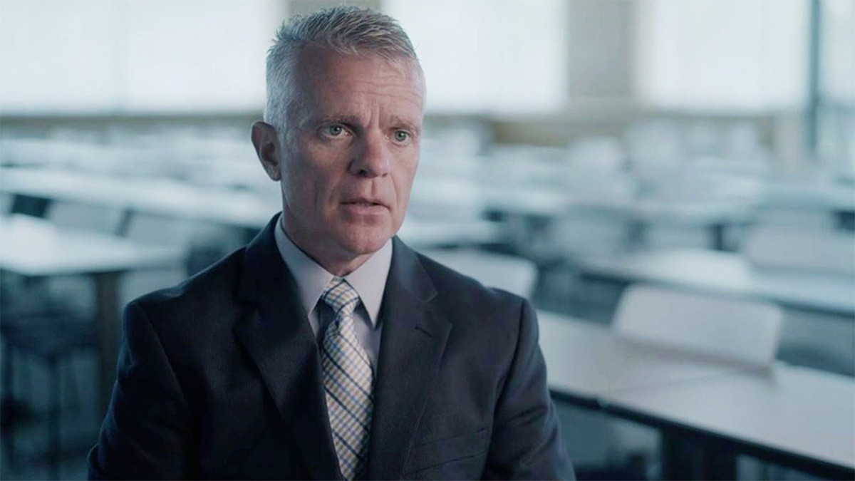 Hawes - Hermanos asesinos (Temporada 2, Episodio 1) - Apple TV (ES)