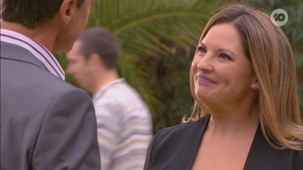 Neighbours - 14 May 2013 - Apple TV (AU)