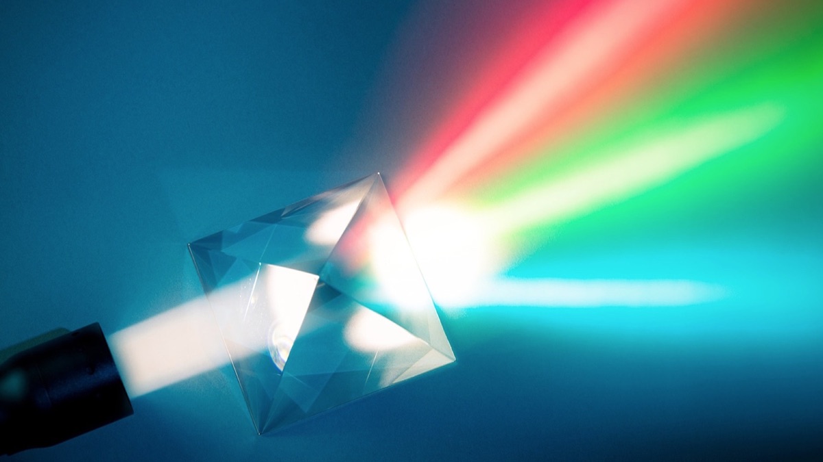 The Wave-Particle Duality of Light - Understanding the Universe: An ...