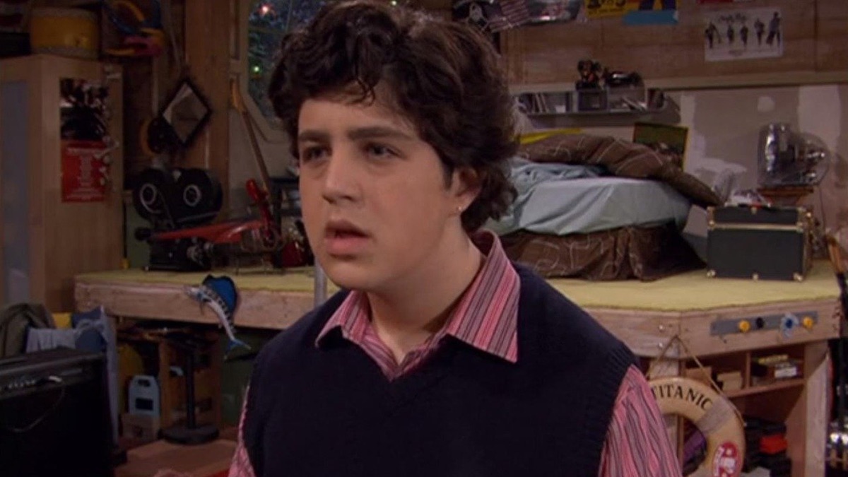 Mindy's Back - Drake & Josh (Season 3, Episode 3) - Apple TV