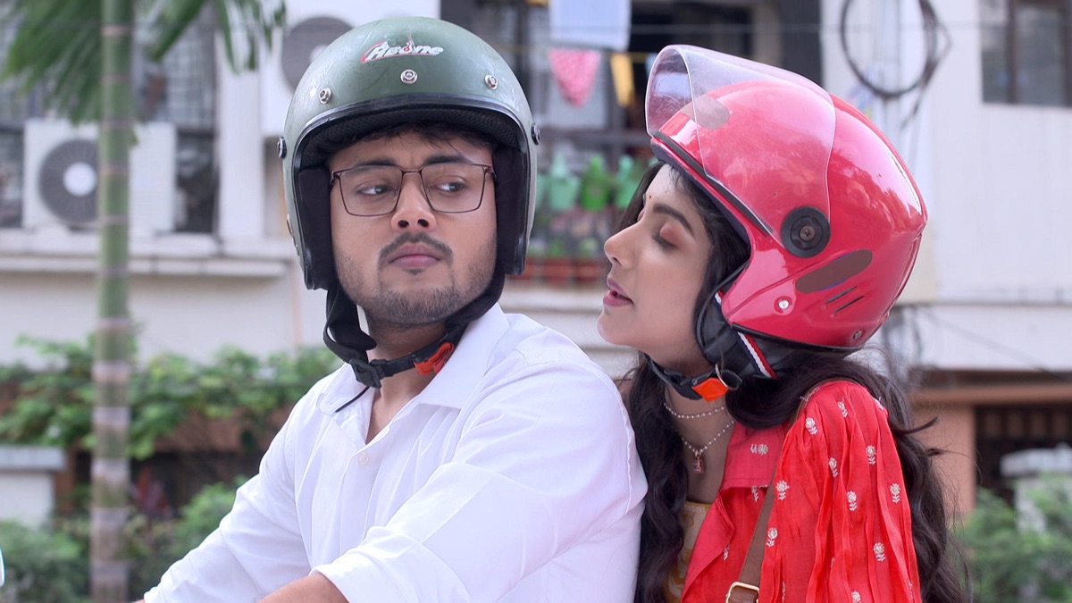 Durjoy Takes Rani to Her Class - Tomader Rani (Season 1, Episode 112 ...