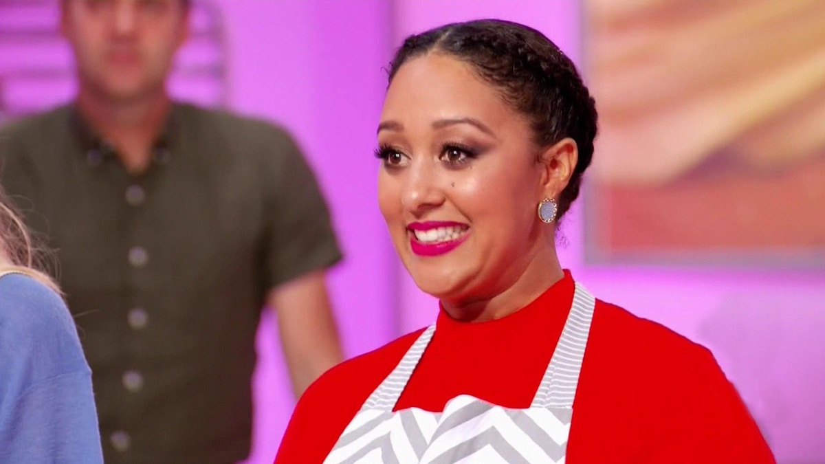 Celebrity: Cupcakes in Space - Cupcake Wars (Season 10, Episode 3 ...