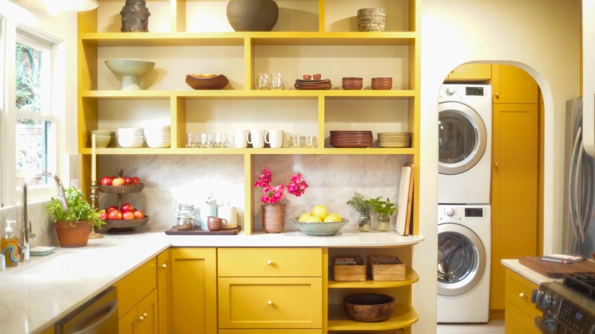 ‎202 – Kitchen Glow Up (Season 2, Episode 2) - Apple TV (CA)