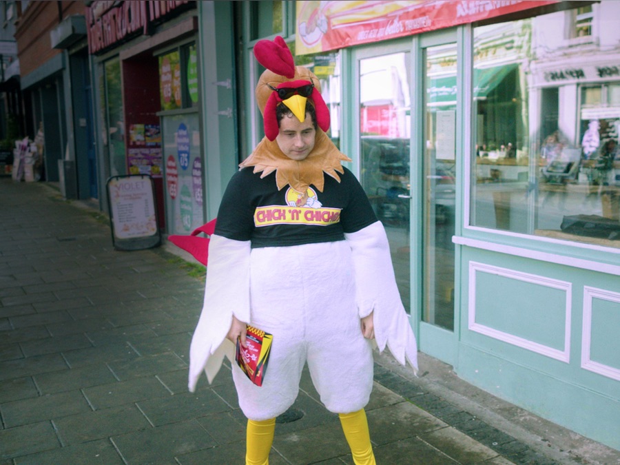 Chicken Out - Apple TV (FR)