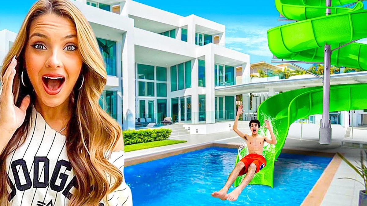 ‎The World's Most Expensive Airbnb – Alexa Rivera (Season 3, Episode 20 ...