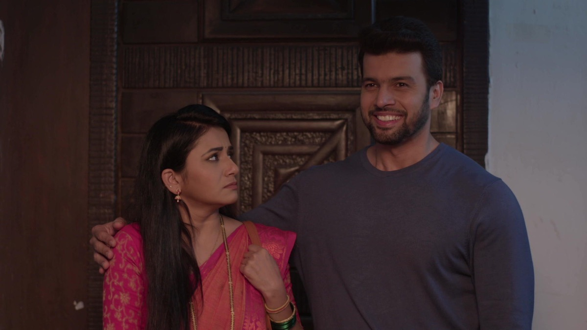 Arjun, Sayali's Honeymoon! - Tharala Tar Mag (Season 1, Episode 371 ...