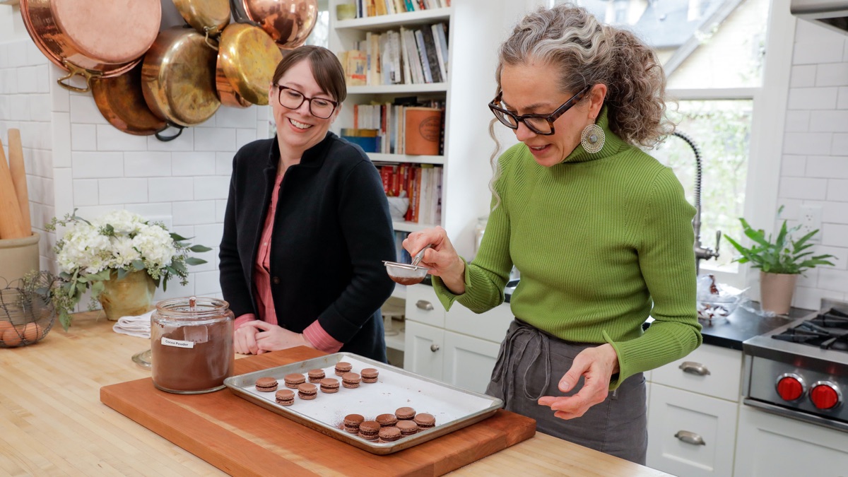 Macaron Macaroon - Zoe Bakes (Series 2, Episode 3) - Apple TV (UK)