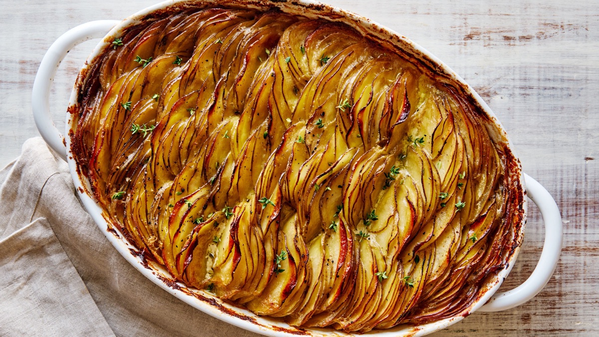 ‎Poulet braisé au vin blanc; Gratin de pommes de terre - La cuisine d ...