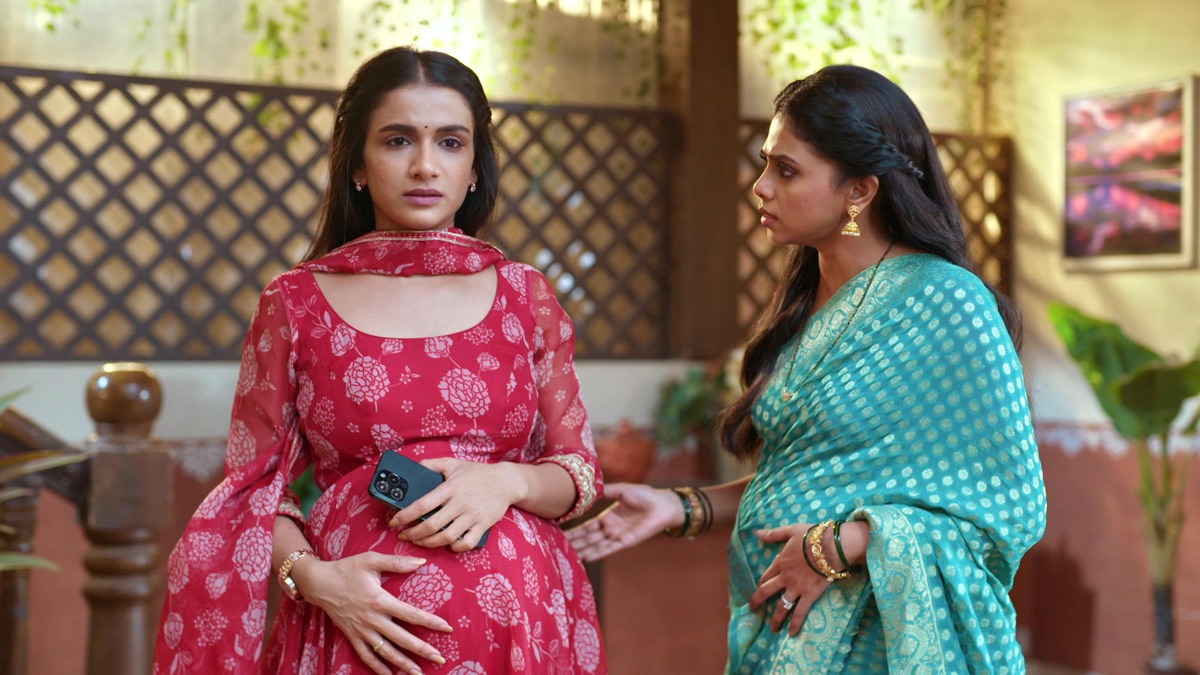 Jaya, Vaiju's Godh Barai Ceremony - Maati Se Bandhi Dor (Season 1 ...