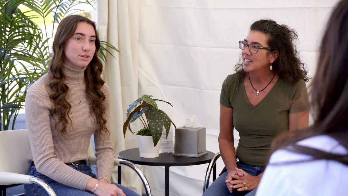 ‎Bubble, Bubble, Ear's in Trouble! - Dr. Pimple Popper (Series 7 ...