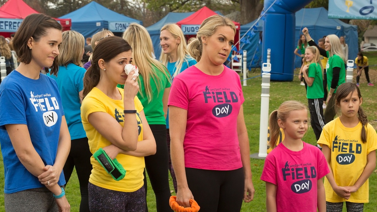 Field Day - American Housewife (Series 2, Episode 16) - Apple TV (BH)