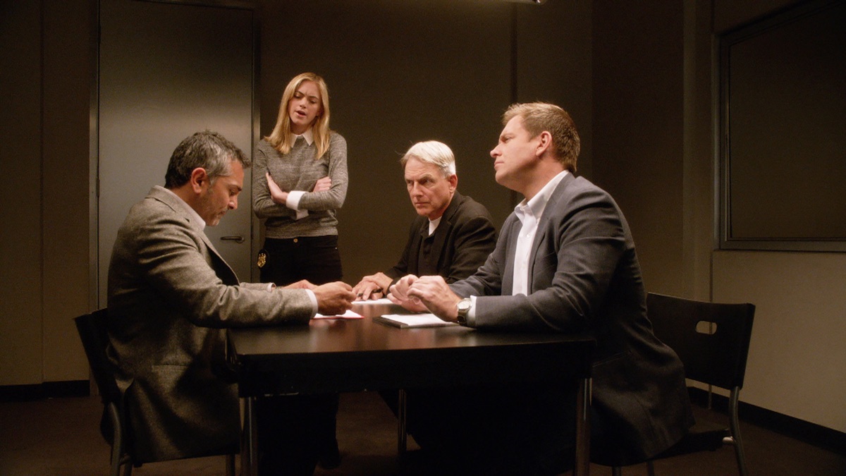 ‎Troll - NCIS (Series 12, Episode 22) - Apple TV (IN)
