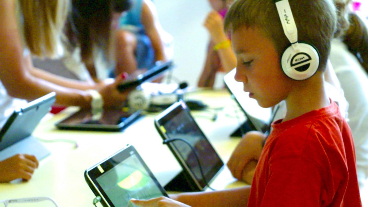 The School of Tomorrow - Apple TV