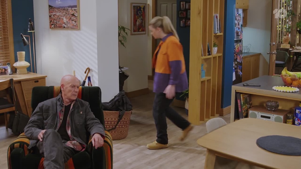 ‎Episode 9327 – Neighbours (Season 42, Episode 224) - Apple TV (AU)