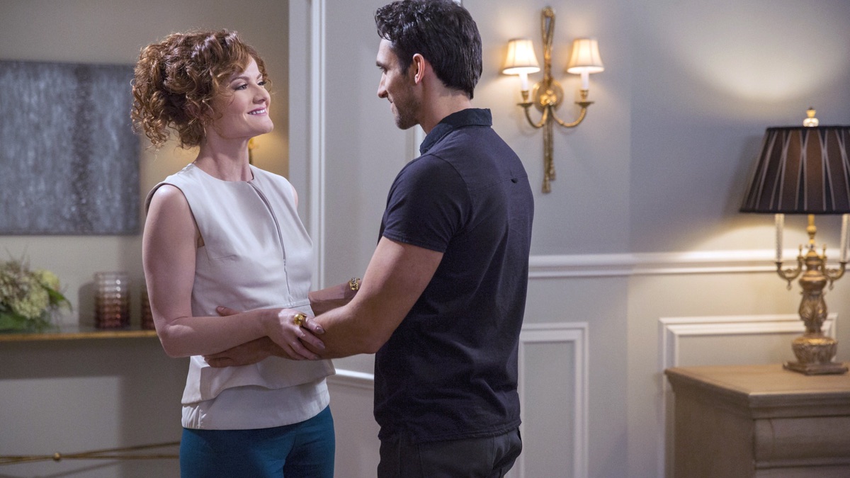 ‎The Bad Seed - Devious Maids (Series 2, Episode 5) - Apple TV (BG)