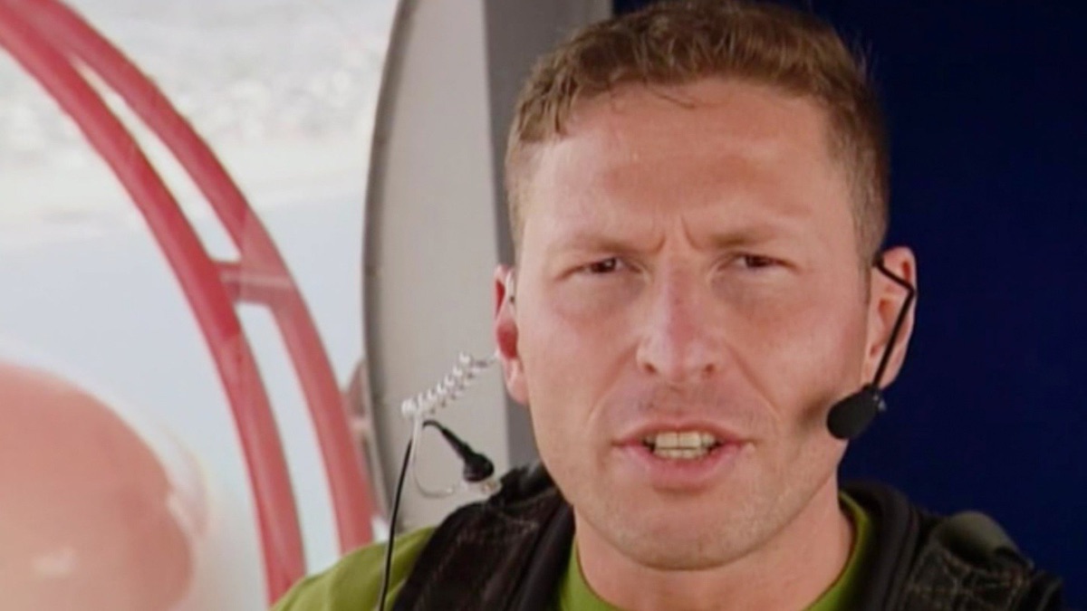 Blimp Ladder Climb, Bobbing for Chicken Feet In A Barrel of Warxworms, Car Rollover - Fear ...