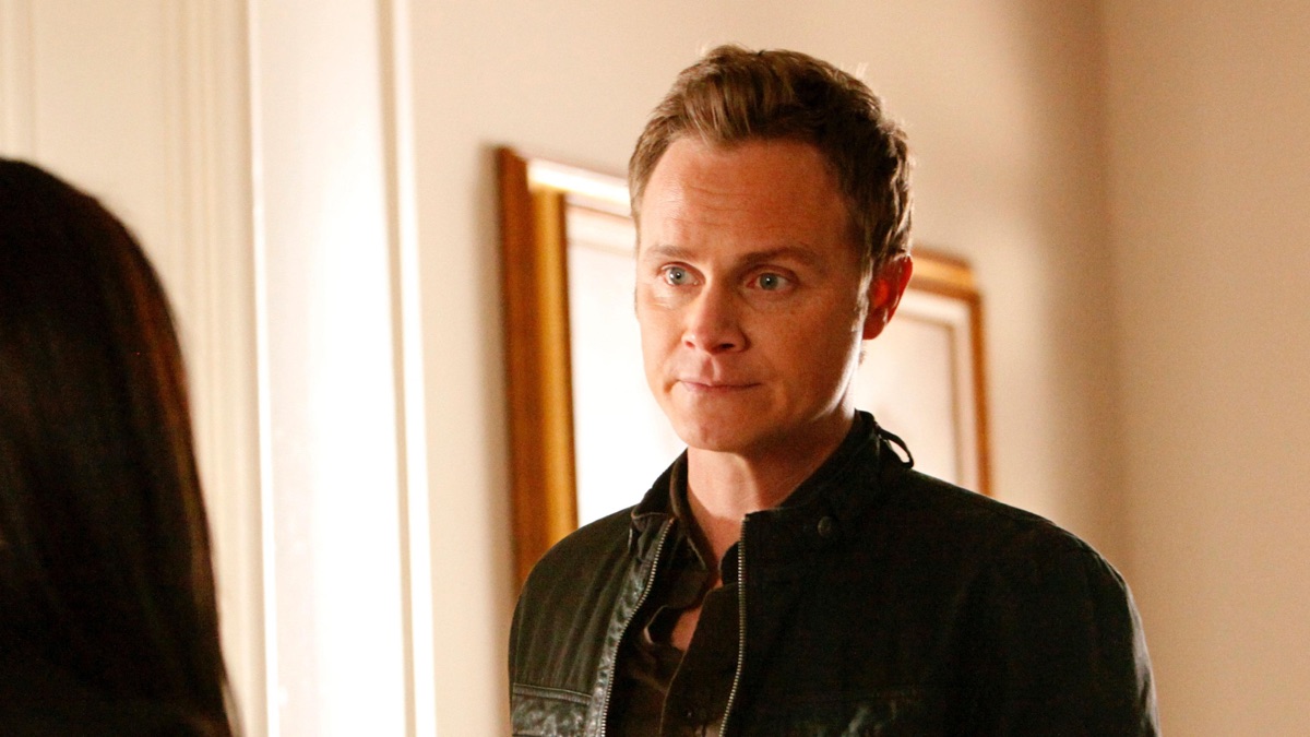 Know Thy Enemy – The Vampire Diaries (Season 2, Episode 17) - Apple TV (NZ)