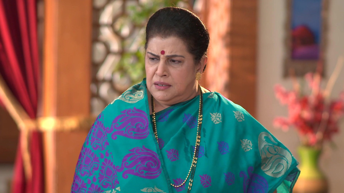 Sumitra Confidently Accuses Janaki - Gharo Ghari Maatichya Chuli (Season 1, Episode 193) - Apple TV