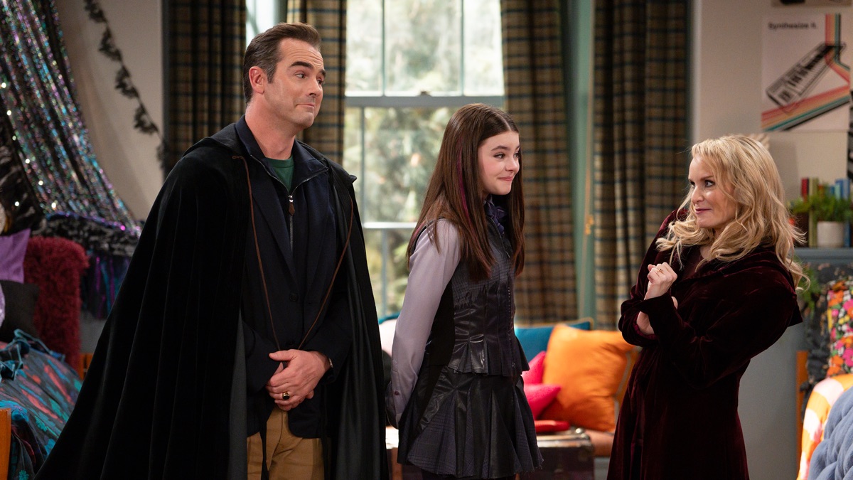 ‎First Parents Day - Vampirina: Teenage Vampire (Series 1, Episode 4 ...