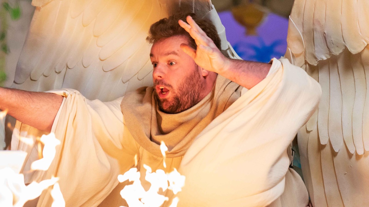 The Nativity - The Goes Wrong Show (Season 2, Episode 101) - Apple TV