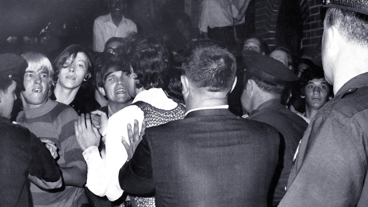 Stonewall Uprising - Apple TV