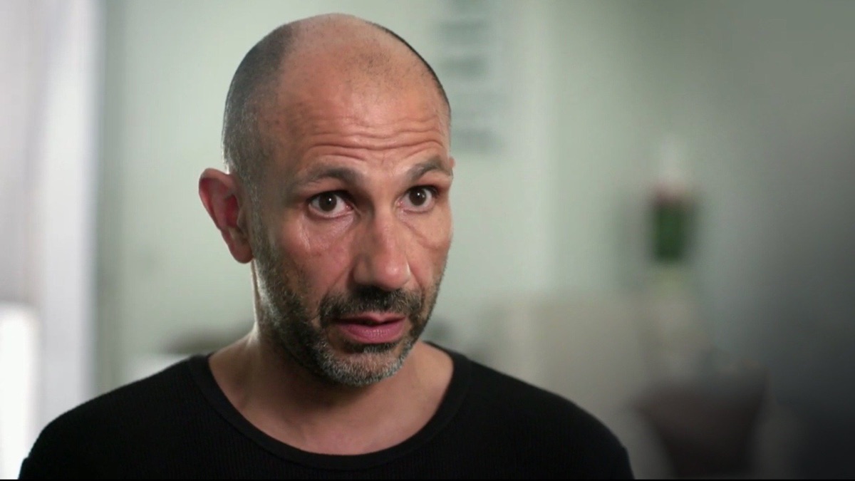 Bleeding Out - Extreme Rescues (Series 1, Episode 3) - Apple TV (BE)