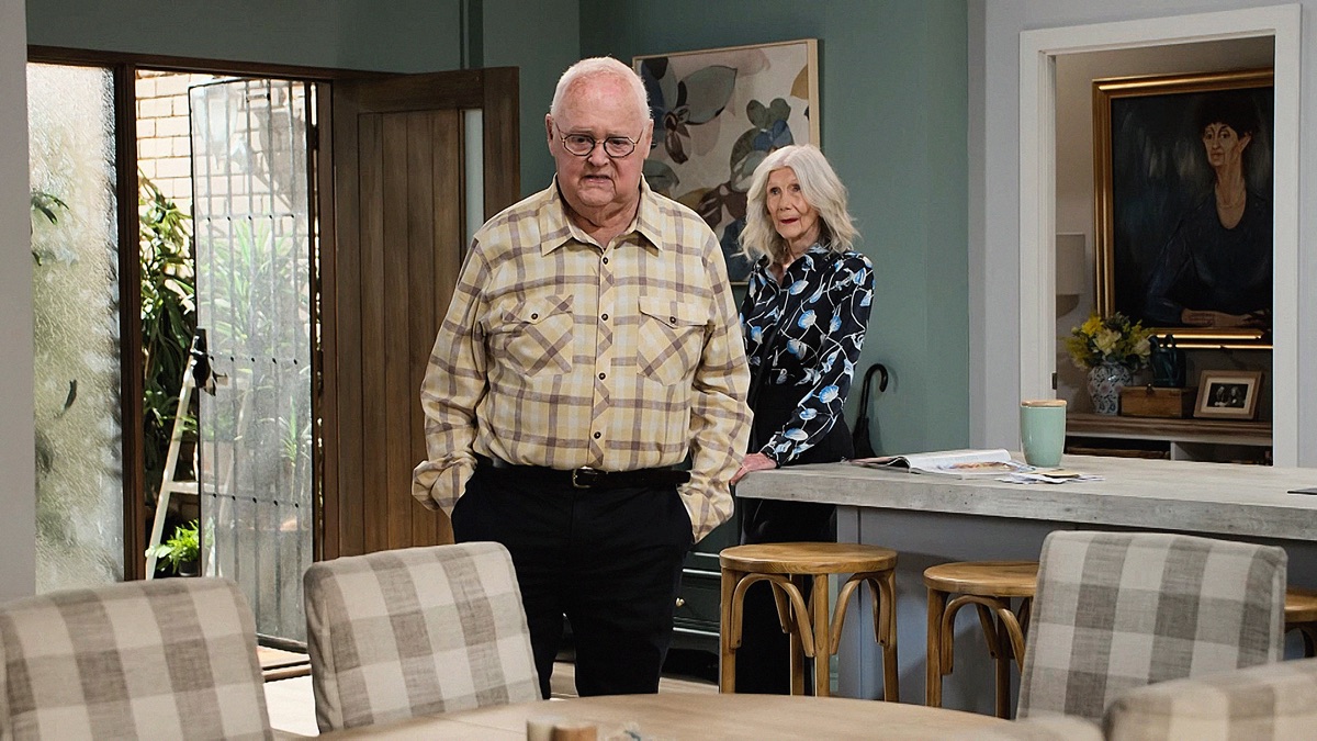 Episode 121 - Neighbours (Season 42, Episode 121) - Apple TV