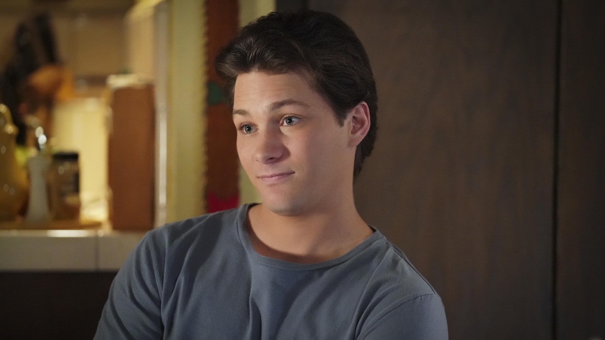 A Roulette Wheel and a Piano Playing Dog - Young Sheldon (Series 7 ...