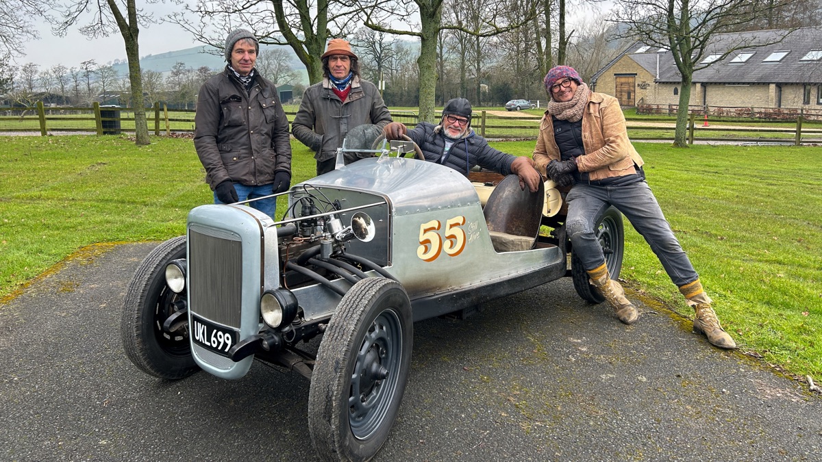 Triumph Spitfire - Shed & Buried: Classic Cars (Series 1, Episode 4 ...
