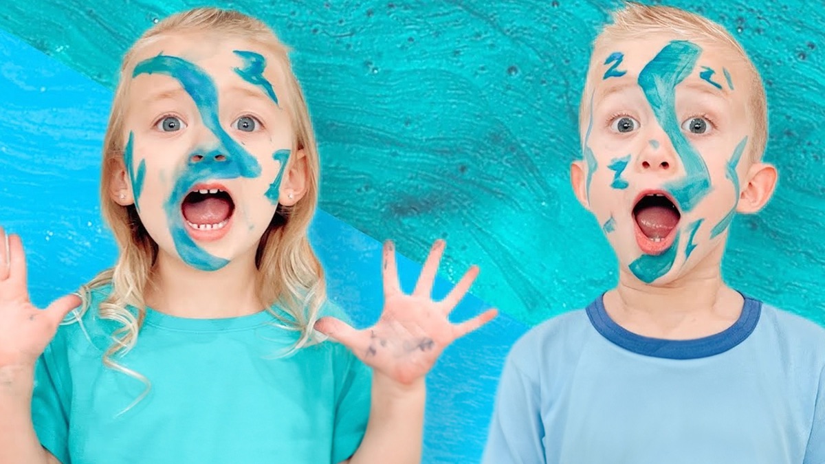 Ivy and Levi Turn Blue! - Lively Lewis Show (Series 1, Episode 34 ...