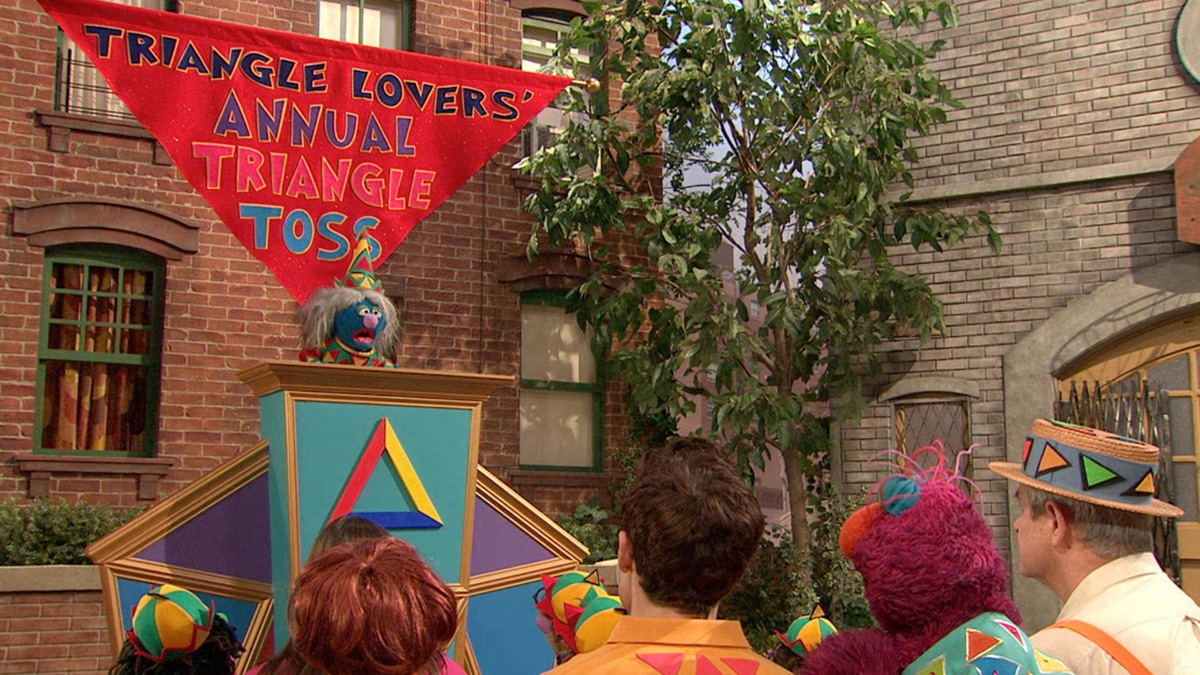 Annual Triangle Toss – Sesame Street (Season 39, Episode 7) - Apple TV (AU)