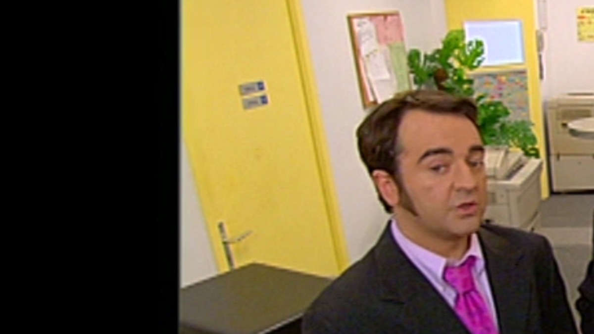 Season 6 episode 39 - Camera Cafe (Season 6, Episode 39) - Apple TV