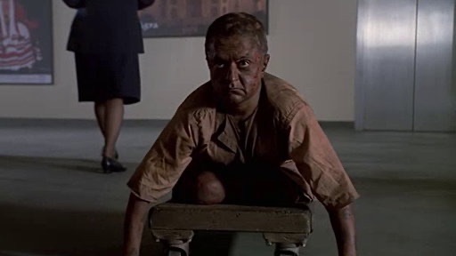 Badlaa - The X-Files (temporada 8, episodio 10) - Apple TV