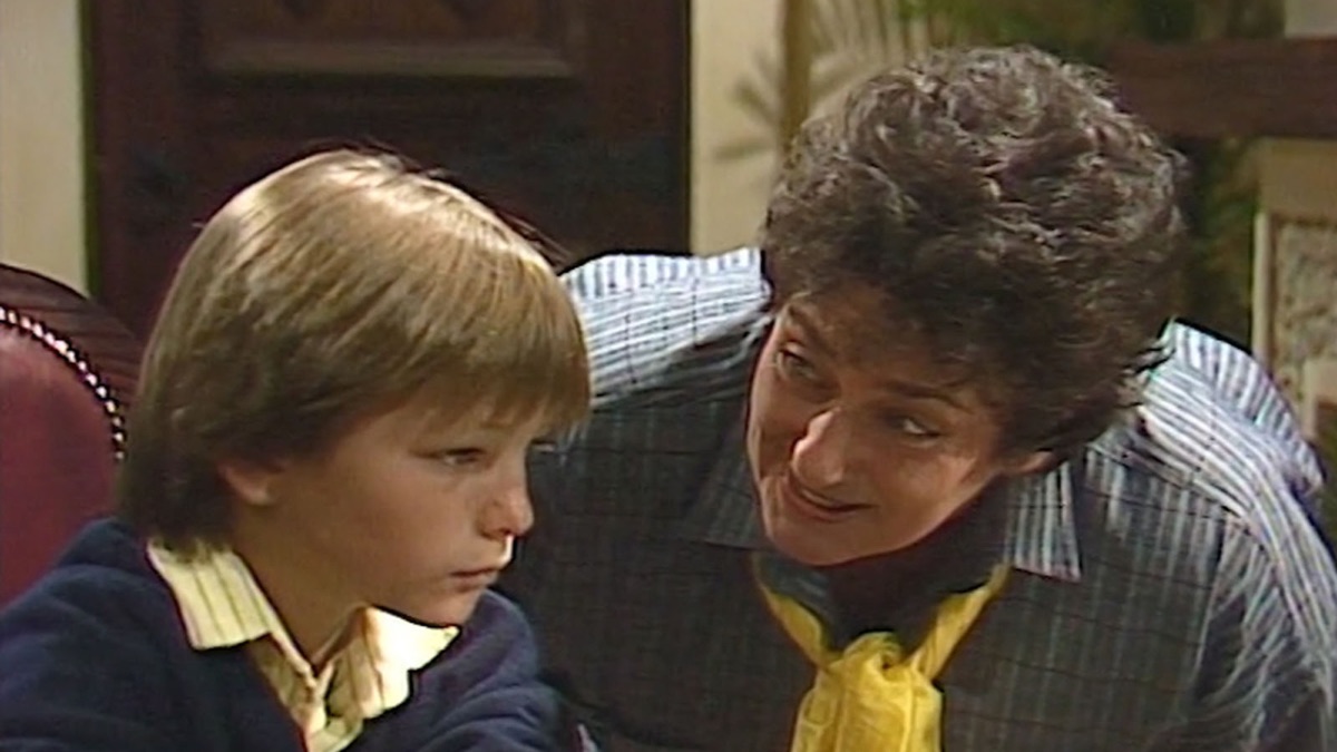 Episode 31 – Home and Away (Season 1, Episode 32) - Apple TV (AU)