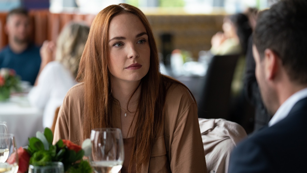 Boiling Point - Sullivan's Crossing (Season 1, Episode 6) - Apple TV