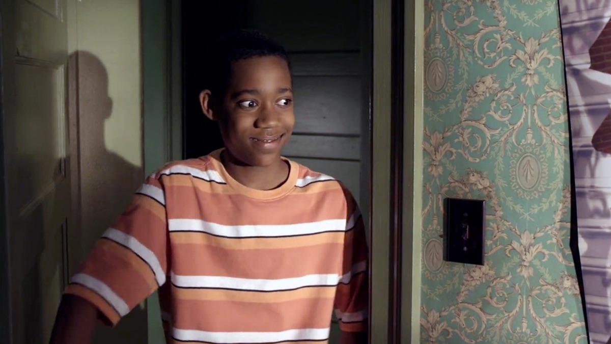 ‎Everybody Hates Houseguests - Everybody Hates Chris (Series 3, Episode ...