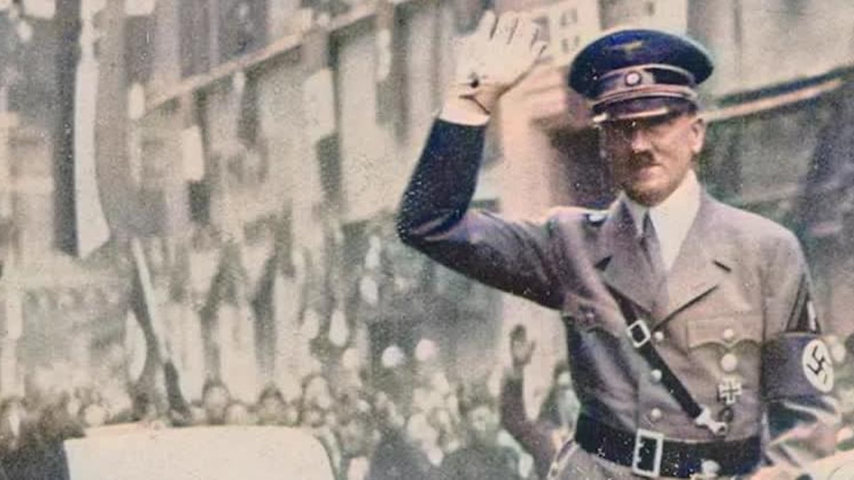 Hitler Vs the Allies In Colour: Hitler Falls – Apple TV (SE)