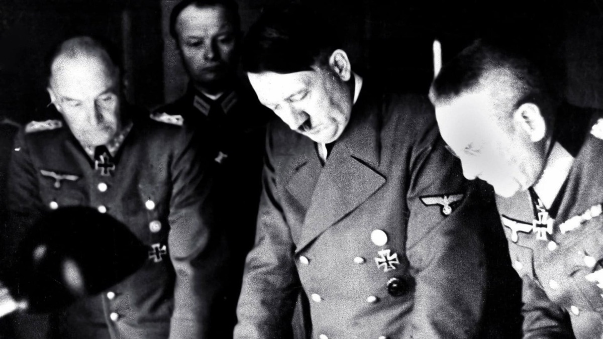 Hitler: Empire of Evil - Apple TV (CY)