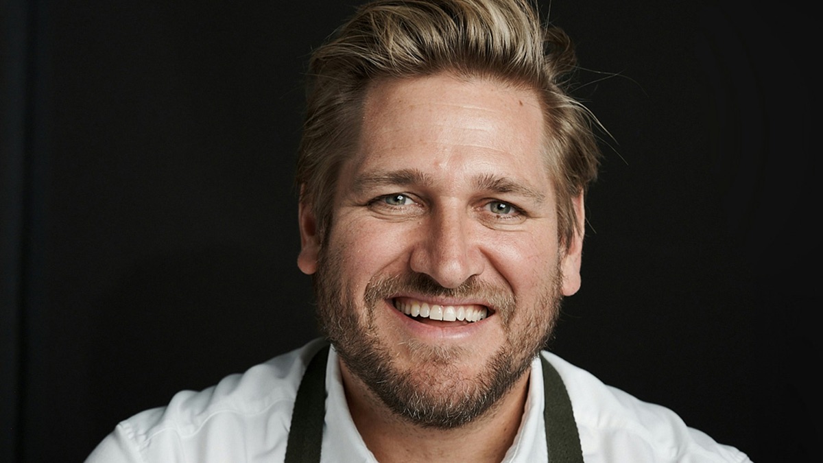 Jennie Garth - Getting Grilled With Curtis Stone (Season 1, Episode 14 ...