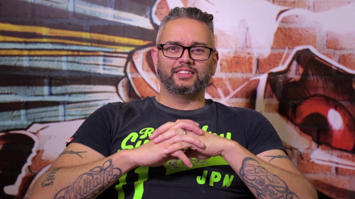 All's Well... - Rumble & Hum (Series 1, Episode 10) - Apple TV (UK)