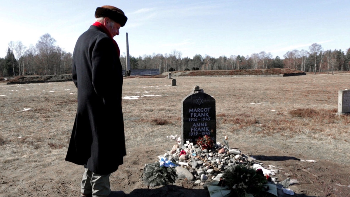 No Asylum: The Untold Chapter of Anne Frank's Story - Apple TV (UK)