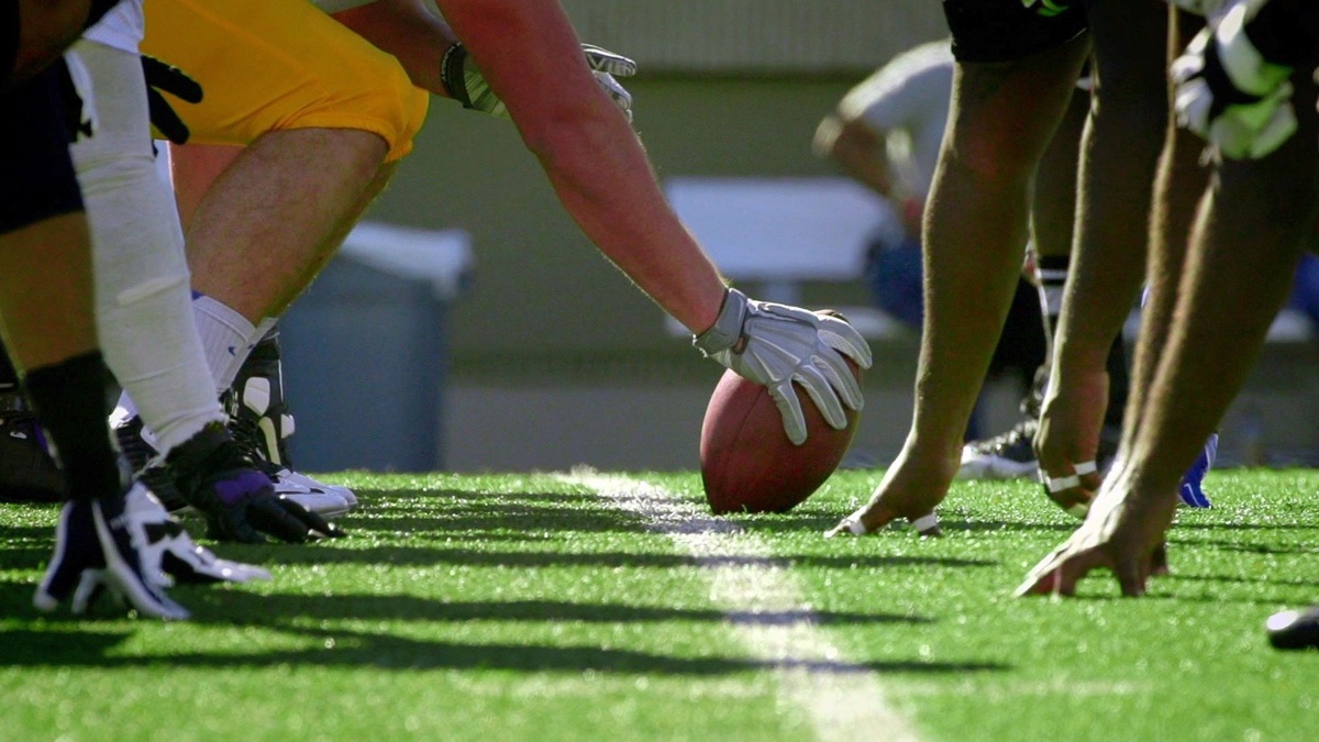 Work of a Football Agent - The Agent (Season 1, Episode 1) - Apple TV