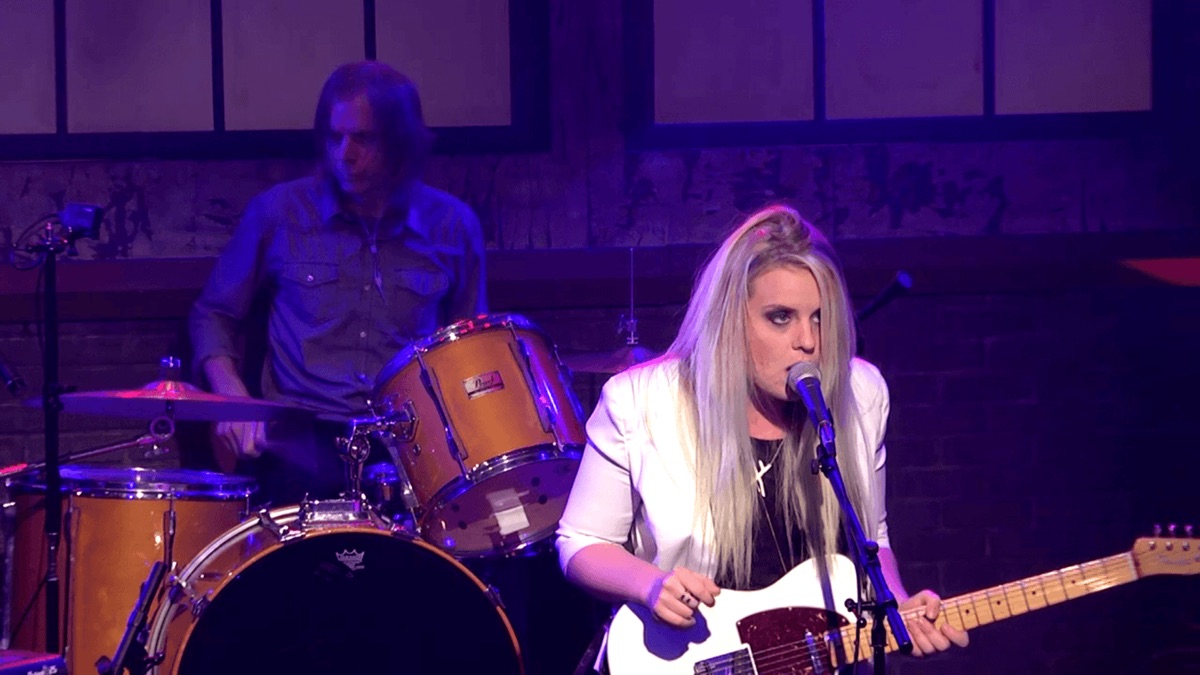 Katie Kate - Meet the Band - Apple TV