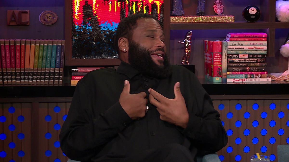 Anthony Anderson and Matthew Rhys – Watch What Happens Live (Season 22 ...