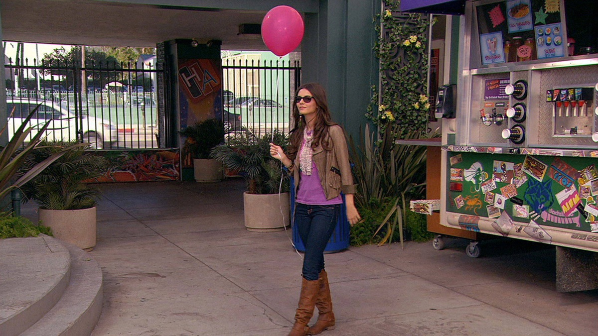 The Breakfast Bunch – Victorious (Season 3, Episode 1) - Apple TV (AU)