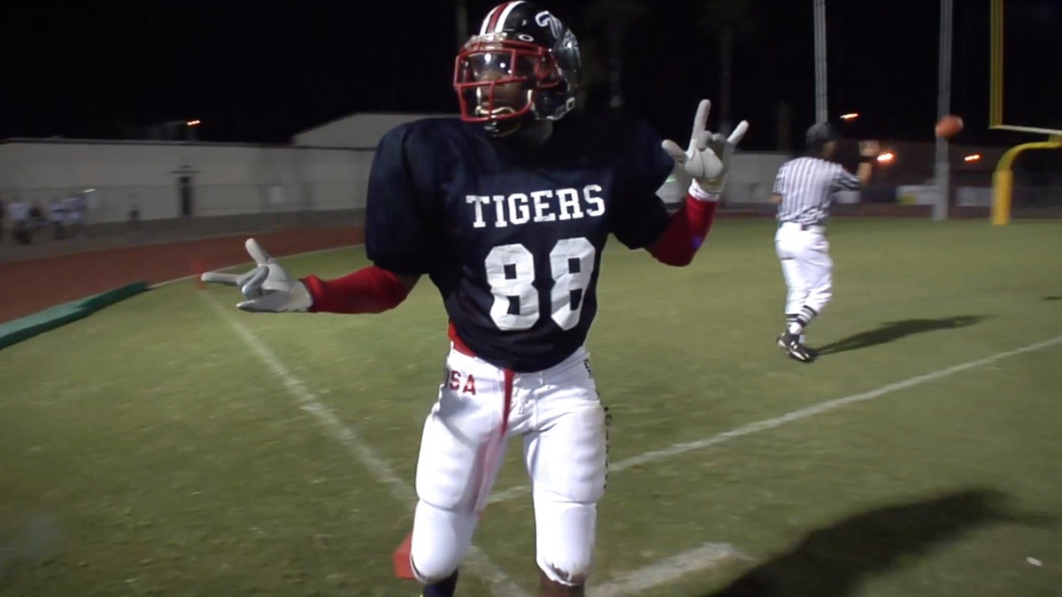 Old Man Football - Apple TV (CA)