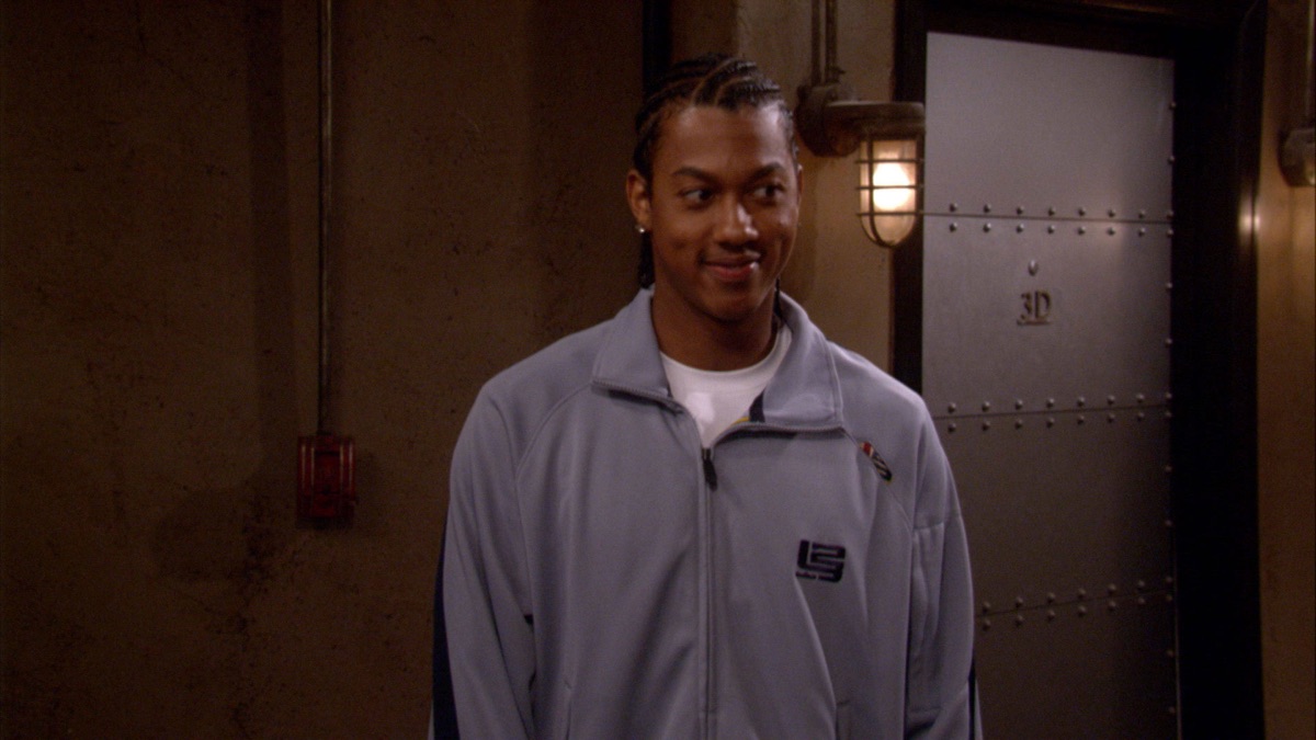 Surprise - What I Like About You (Season 4, Episode 2) - Apple TV