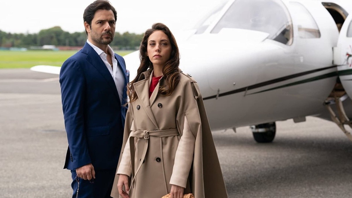 Episode One - Kin (Series 2, Episode 1) - Apple TV (UK)